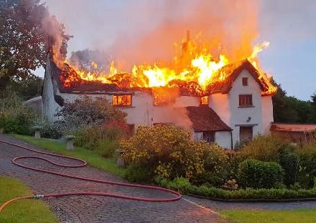 Fire guts thatched house in West Devon | okehampton-today.co.uk