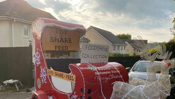 Round Table sleigh collects for foodbank | okehampton-today.co.uk