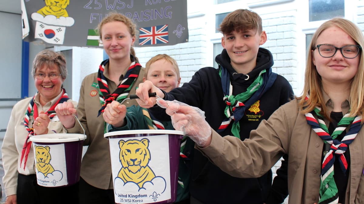 Scouts hold St George's Day parade | okehampton-today.co.uk