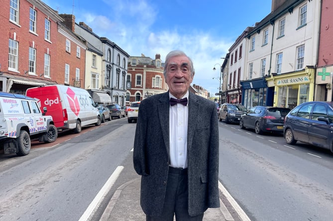 Joy that parking meter plan for 8 Devon towns ‘recommended not to ...