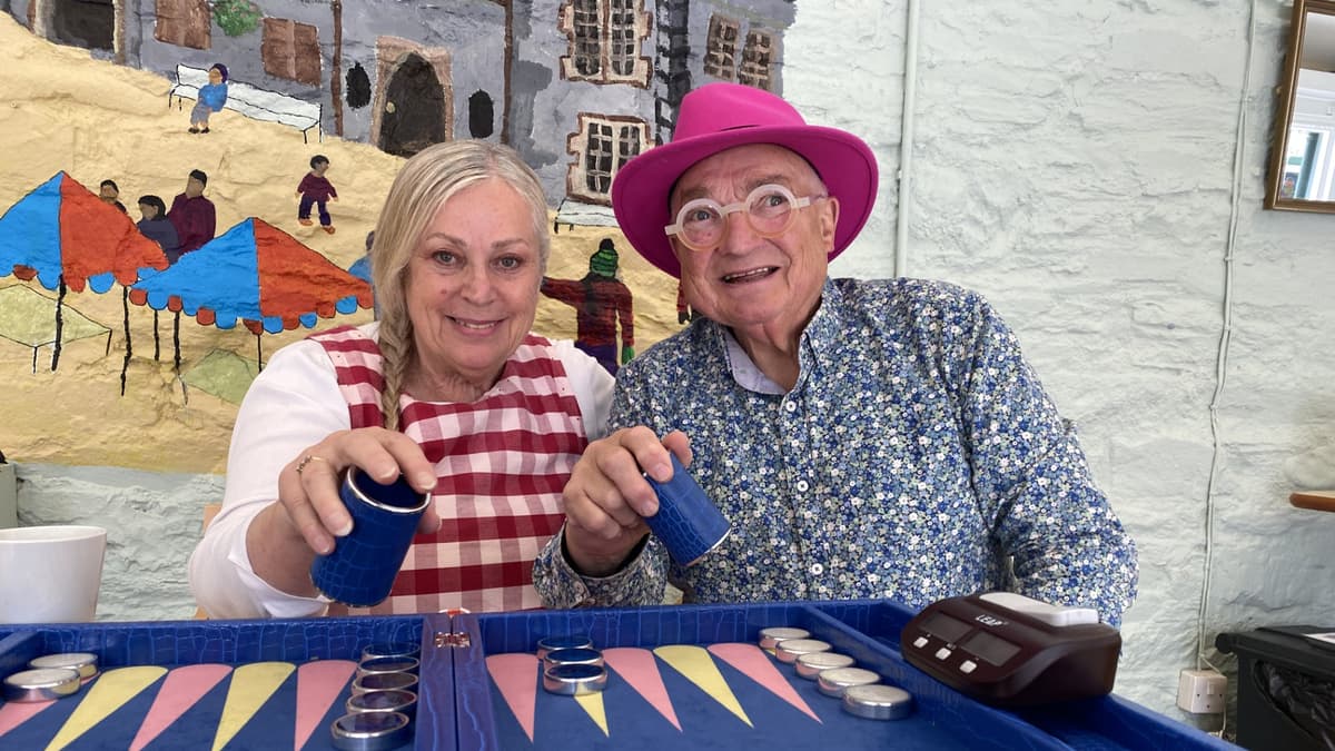 Tavistock backgammon club sparks romance | okehampton-today.co.uk